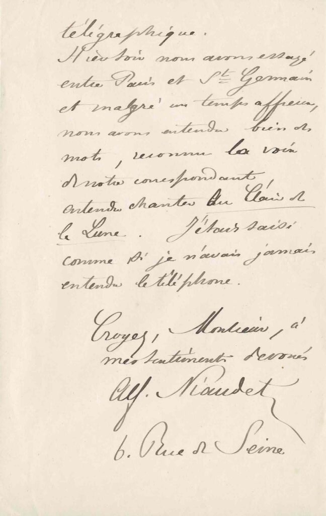 Graham BELL et Alfred NIAUDET installent le premier téléphone.