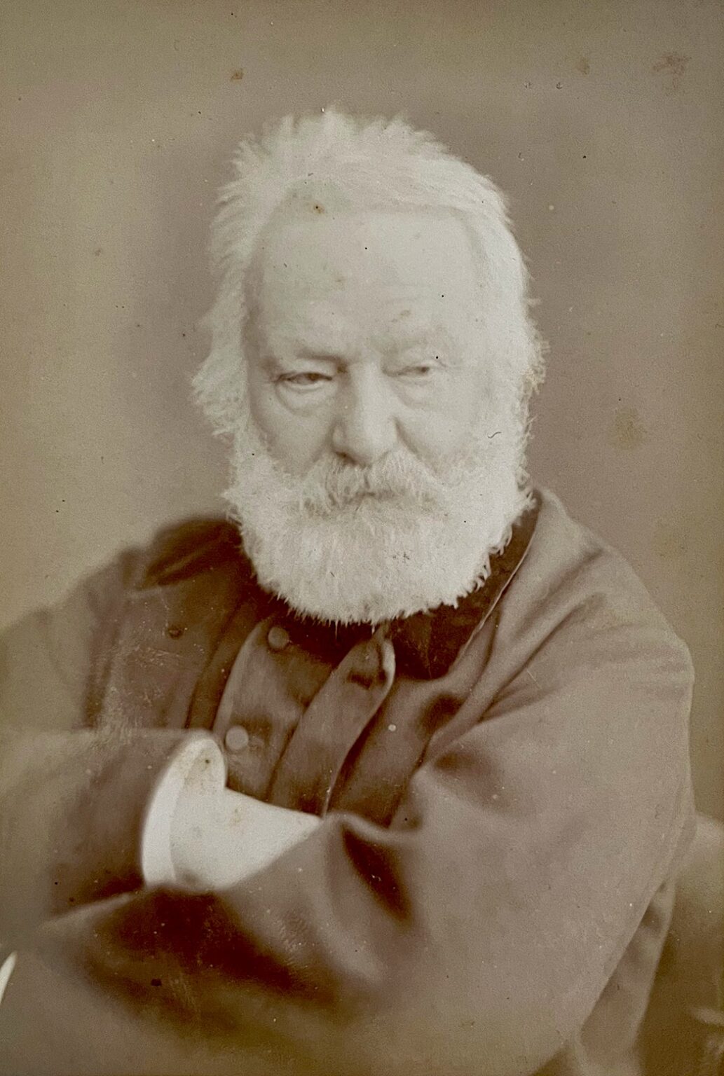 Victor HUGO photographié par NADAR en 1878.