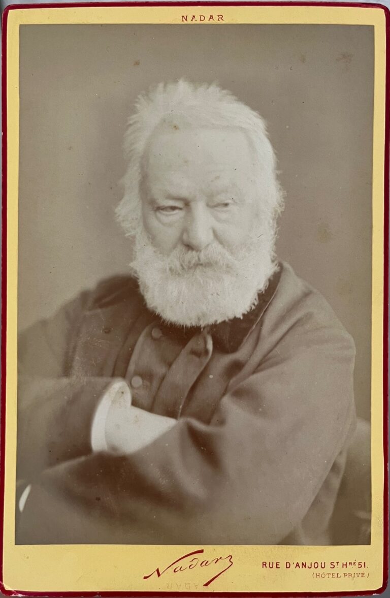 Victor HUGO photographié par NADAR en 1878.